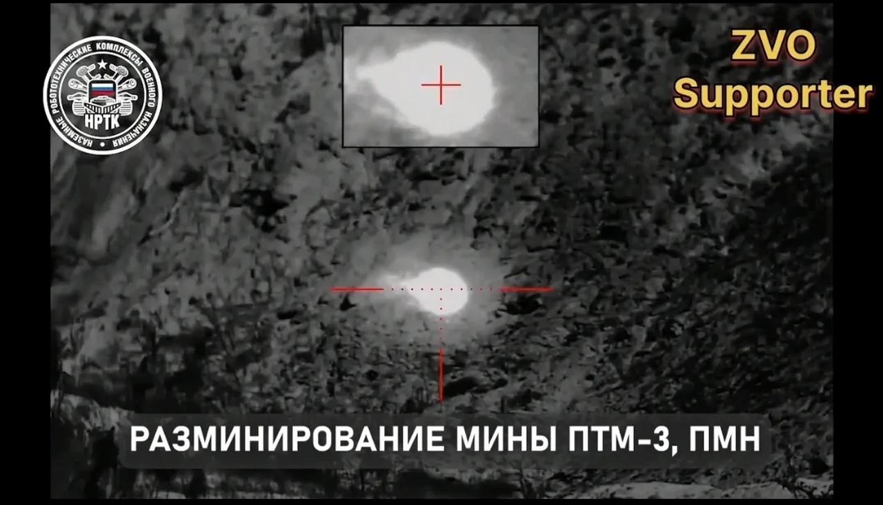 📽️-A 🇬🇧&🇫🇷, Take a first Look at the Russian Courier ground drone system!