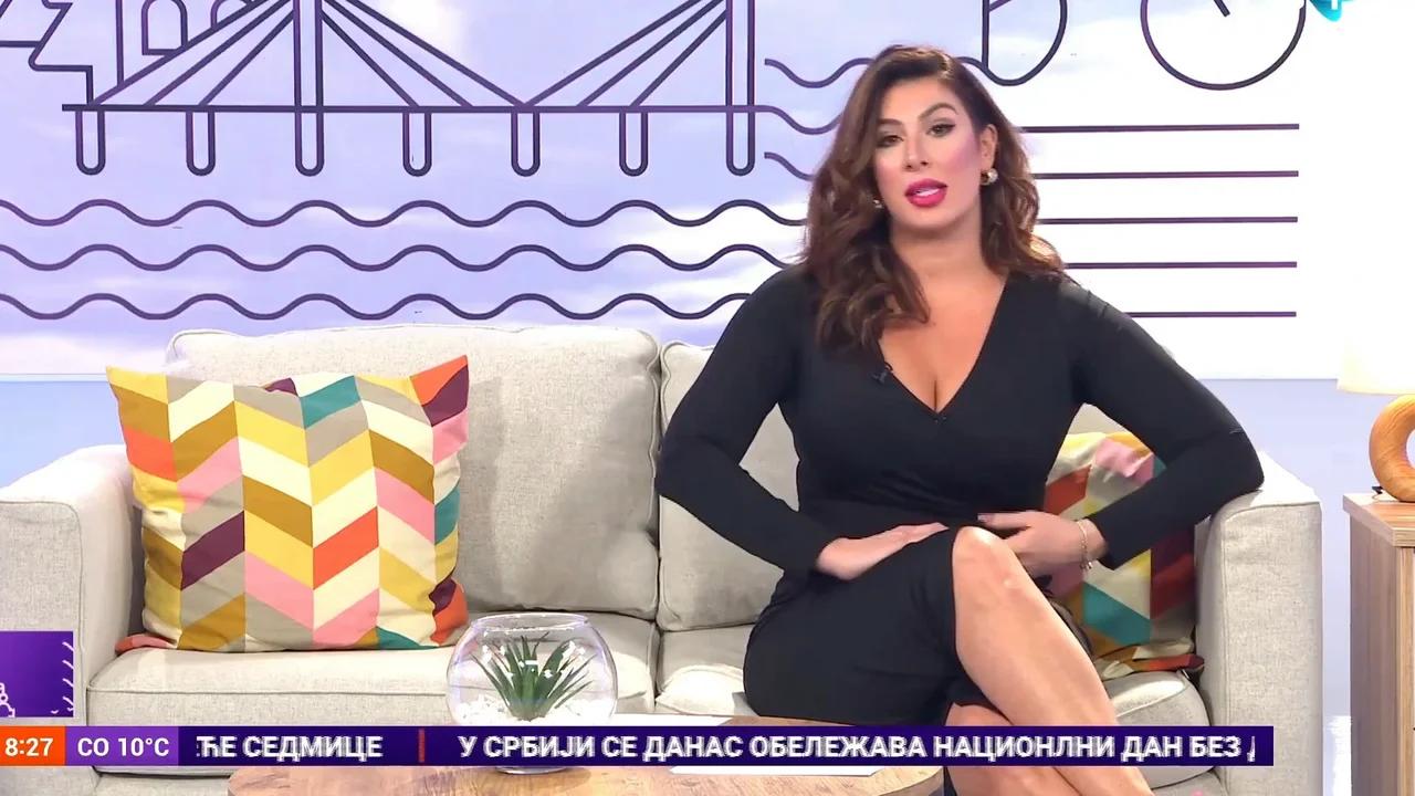Ena Popov 💣💣💣💣