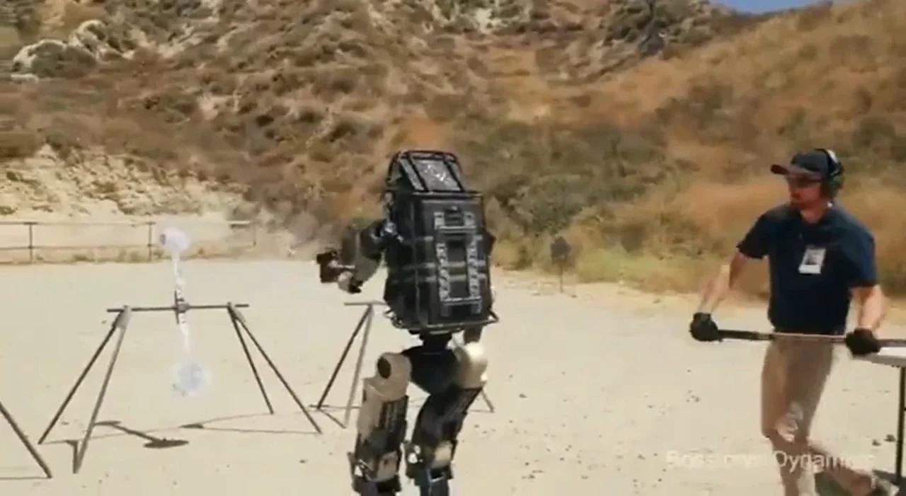 New Robot Makes Soldiers Obsolete (Bosstown Dynamics)
