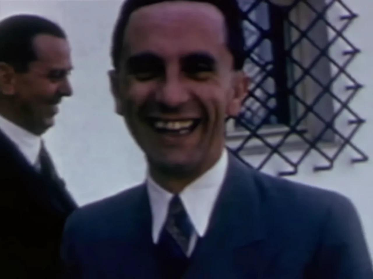 HITLER EN COULEUR (DOCUMENTAIRE 4K)