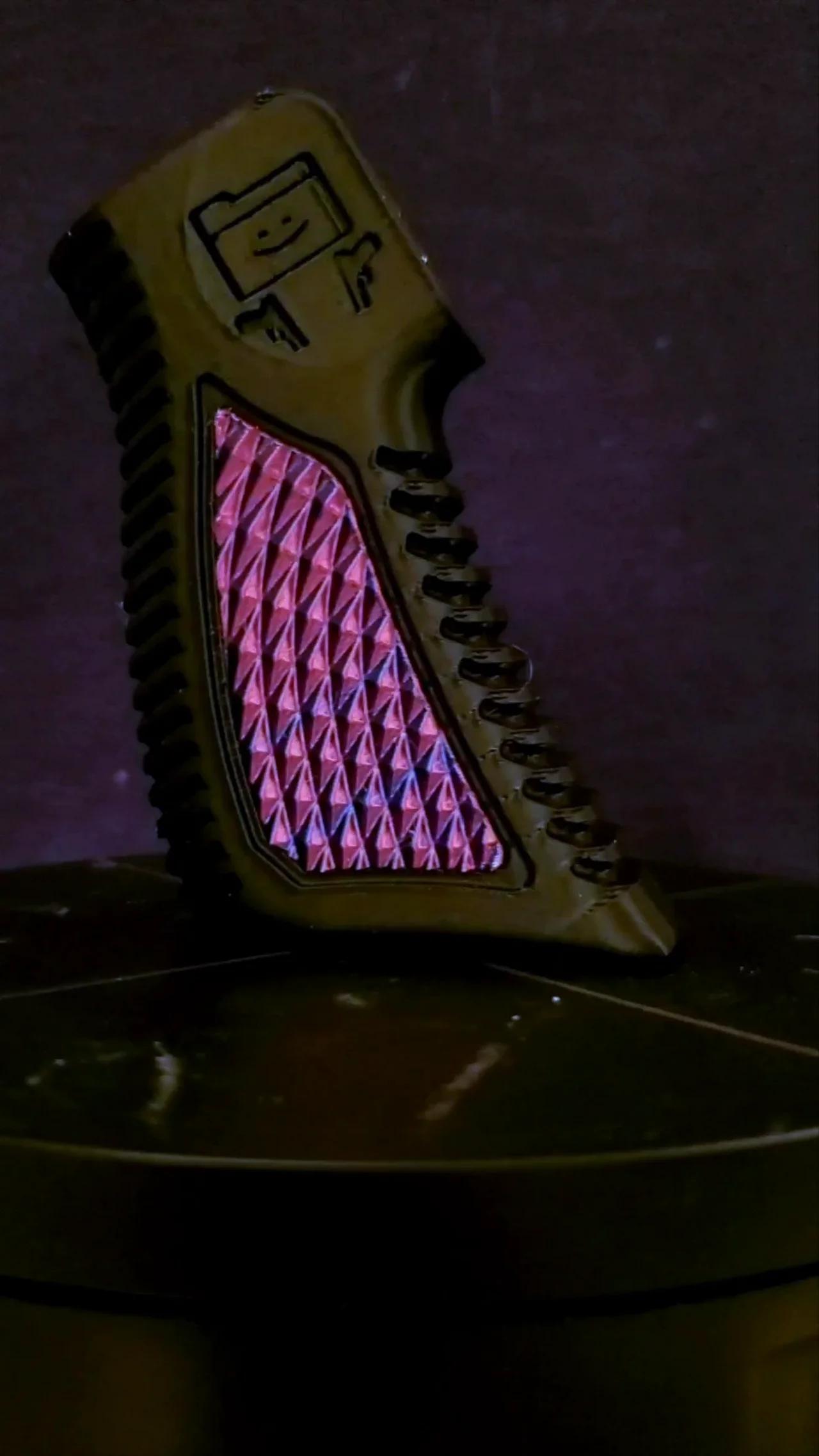 Macnay Arms / PSR Grip printed in eSun PLA+ and Amolen RYB Silk