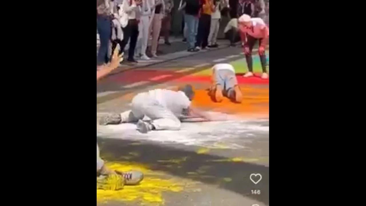 Es ist eine geisteskranke Sekte