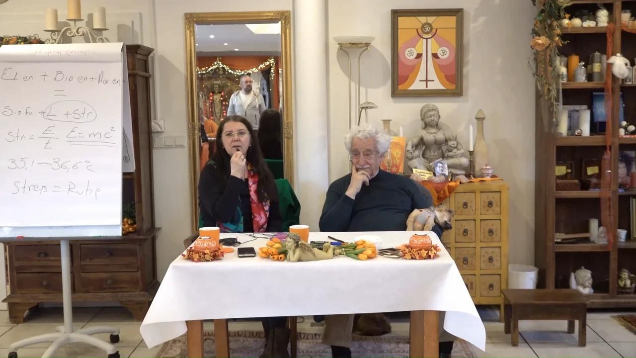 Christos Drossinakis und Bettina Maria Haller erklären ihre ...