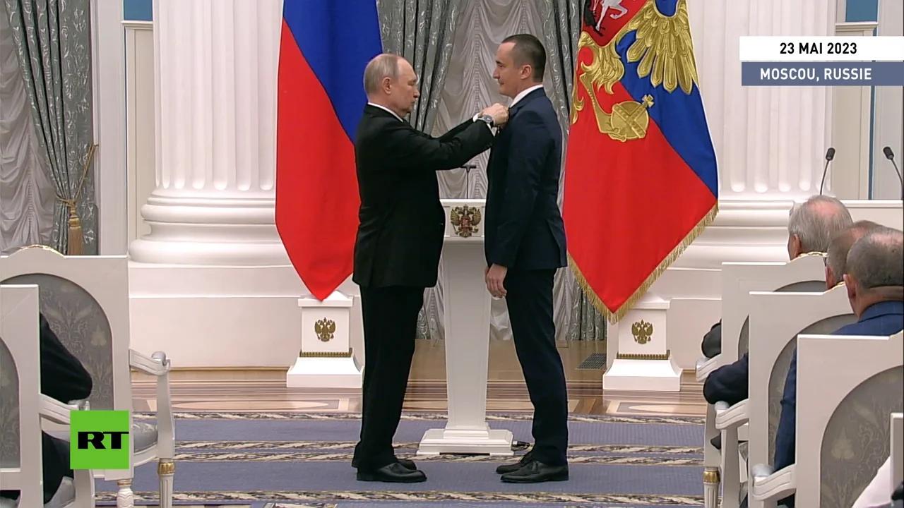 🇷🇺 Poutine récompense plusieurs personnes ayant participé à l’opération ...