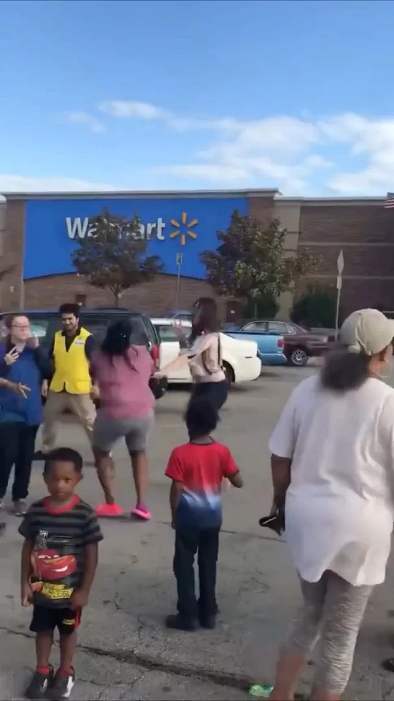 Crazy Parents Fighting In Front Of Their Children At Walmart