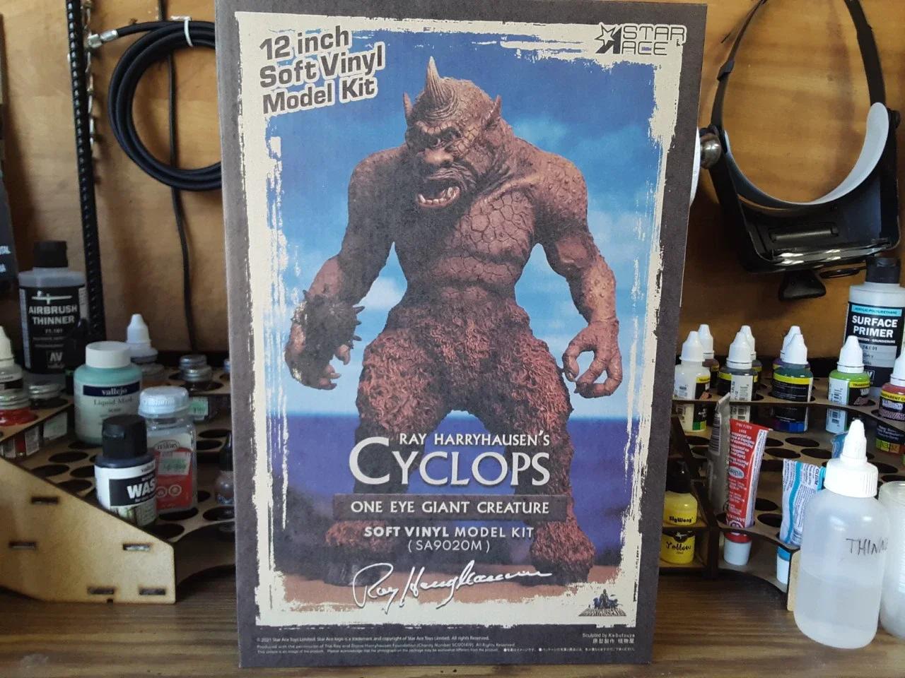 Cyclops vinyl model by Star Ace