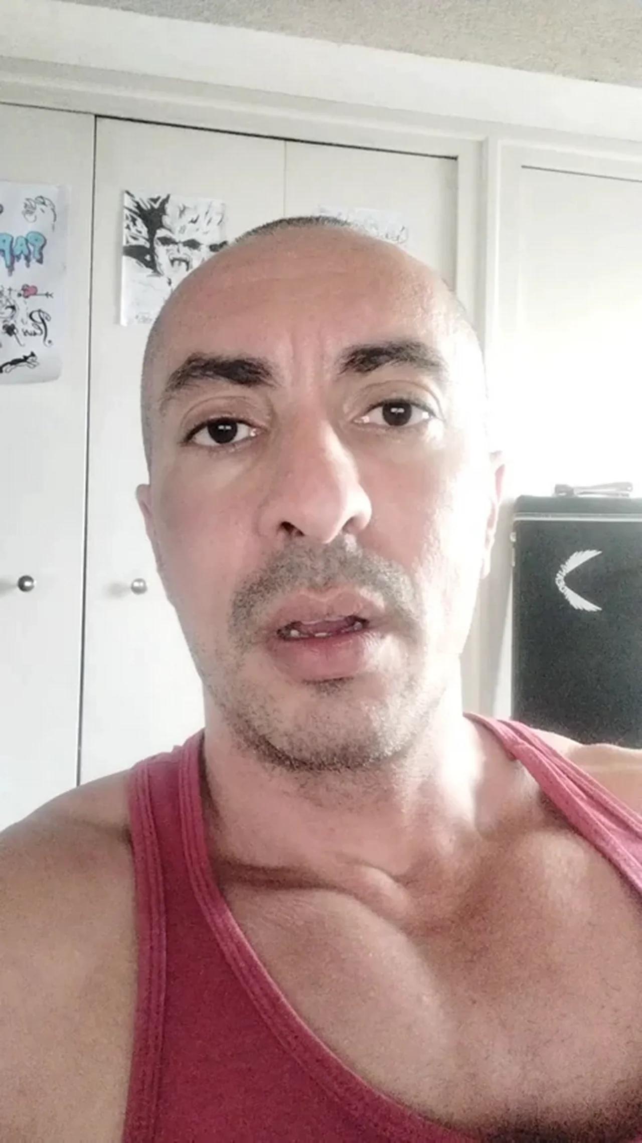 La chaine de Karim le sujet "Motion de censure transpartisane", ultime chance de dégager le "Roi ...