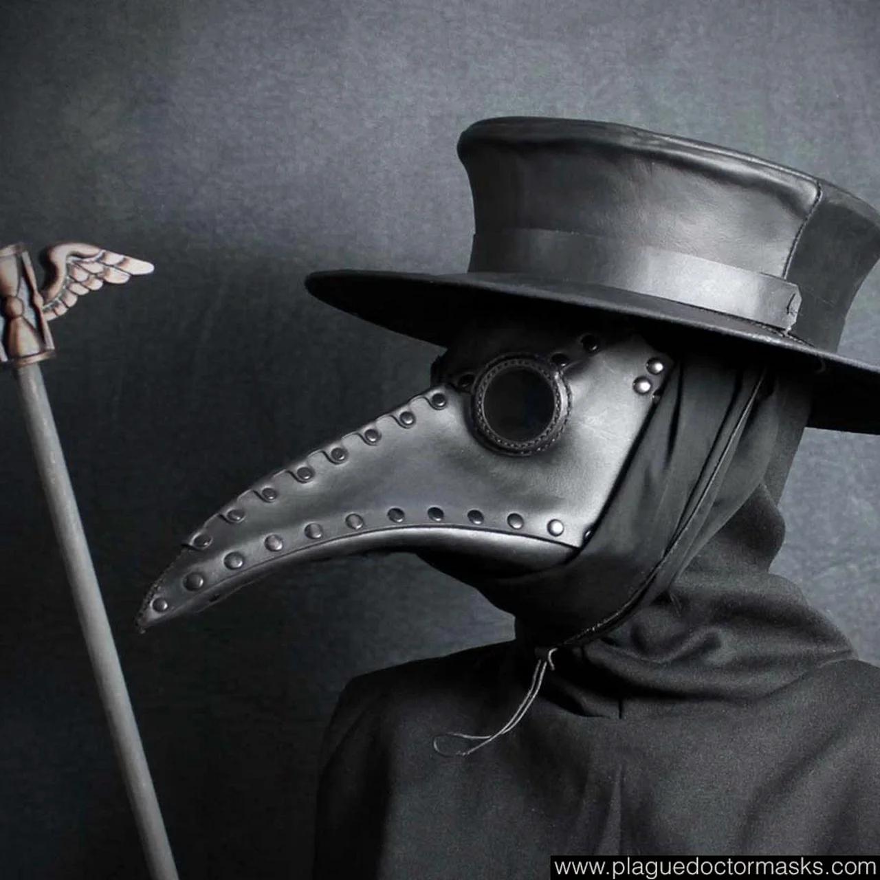Plague Doctors and the Contagion Game