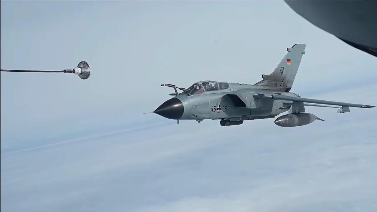 Panavia Tornado And Eurofighter Typhoon in-flight refueling