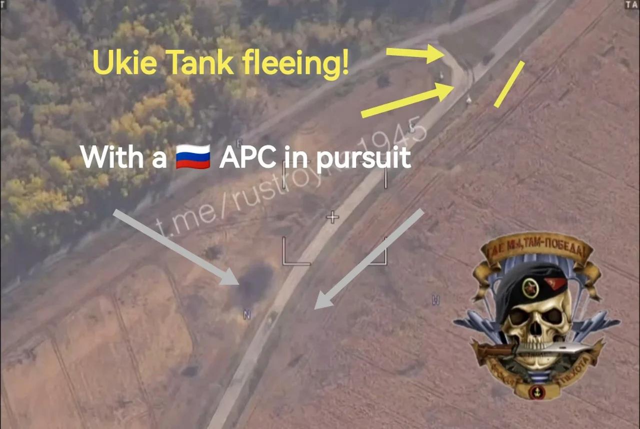 📽️-A 🇬🇧&🇫🇷, A fascist tank is fleeing from two RF Armored Personnel ...