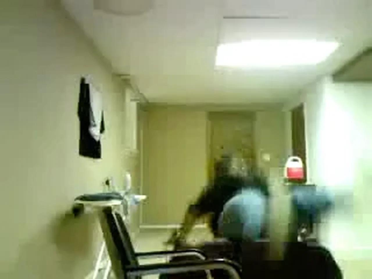 Scarlet takes a tumble