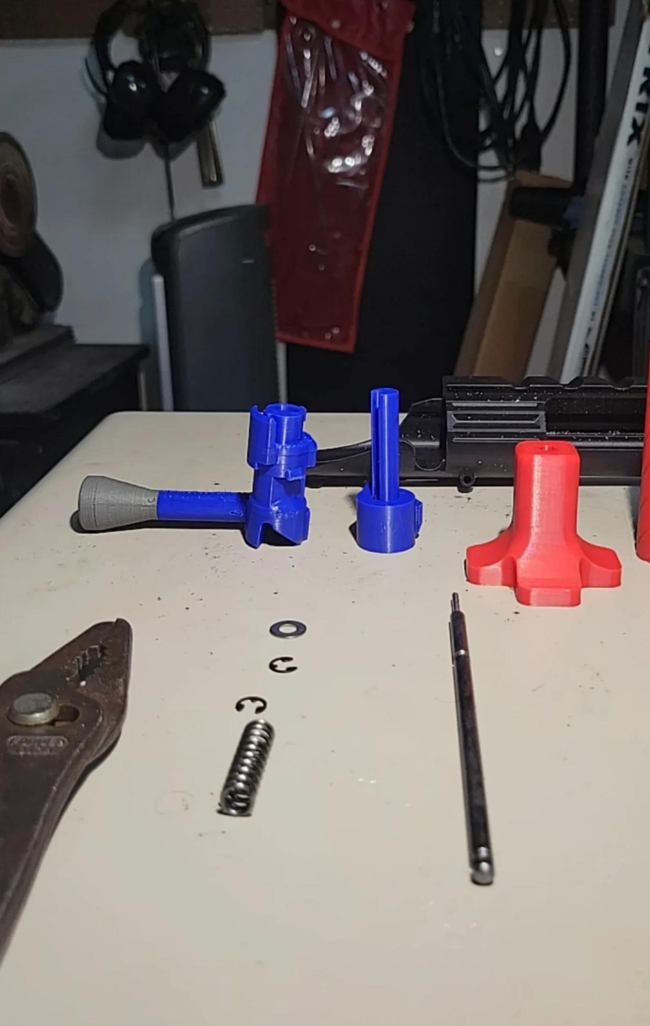 SR-722 Bolt Assembly