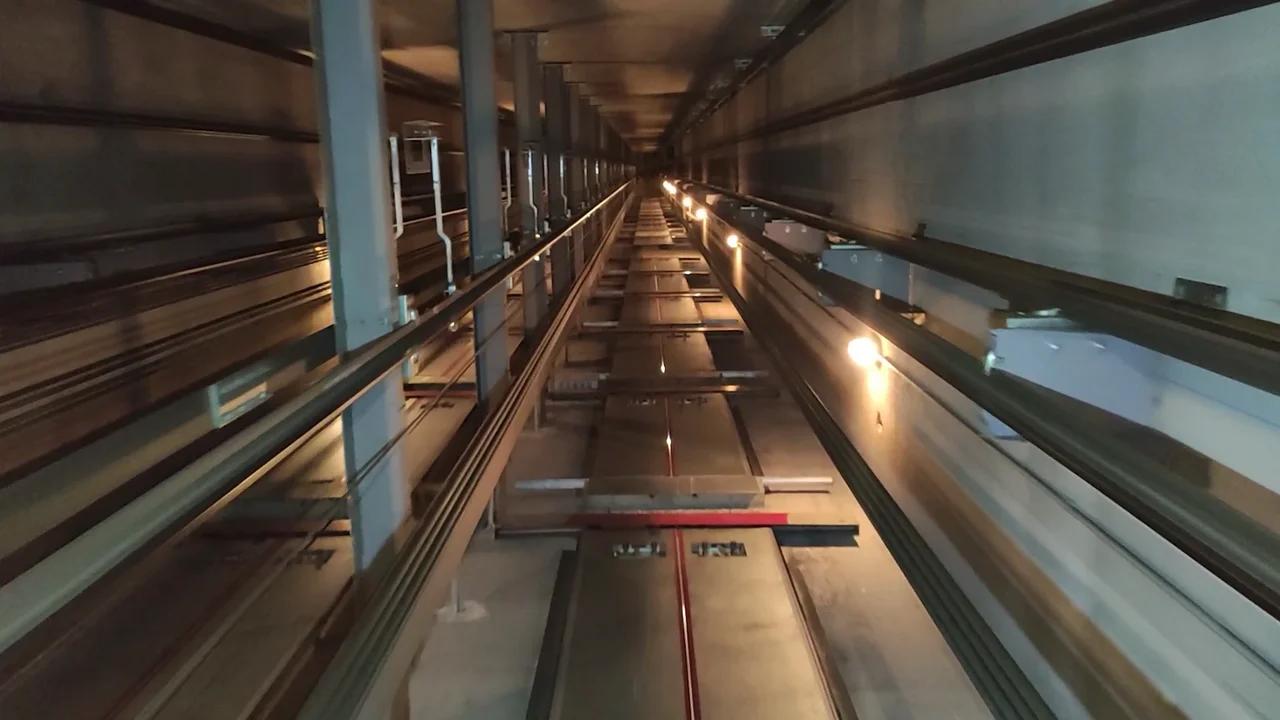 Urbex Vienna Alterlaa | Lift Surfing Epic Towers