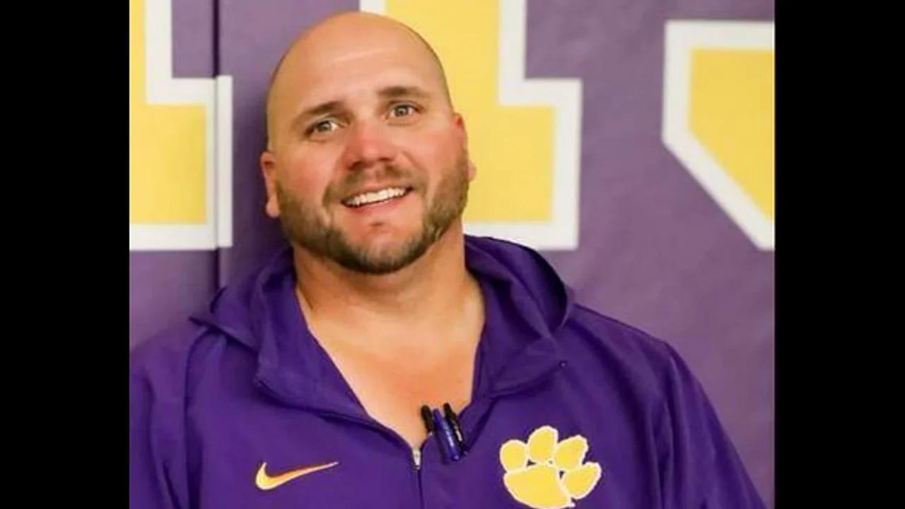Entrenador Taylor Polk (31 años) muere de ataque cardíaco en pleno ...