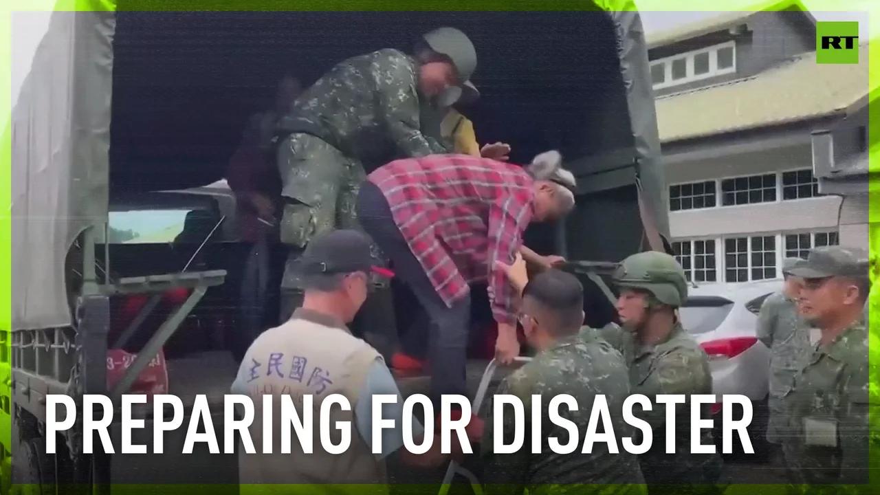 Taiwanese army gets ready for disaster relief ops as Typhoon Krathon ...