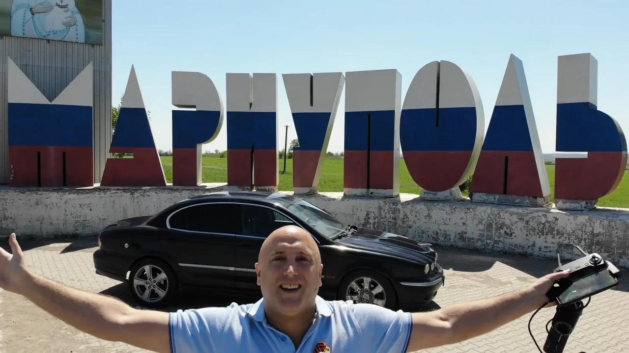 UK independent journo Graham Phillips: Bloody Russian occupiers ...