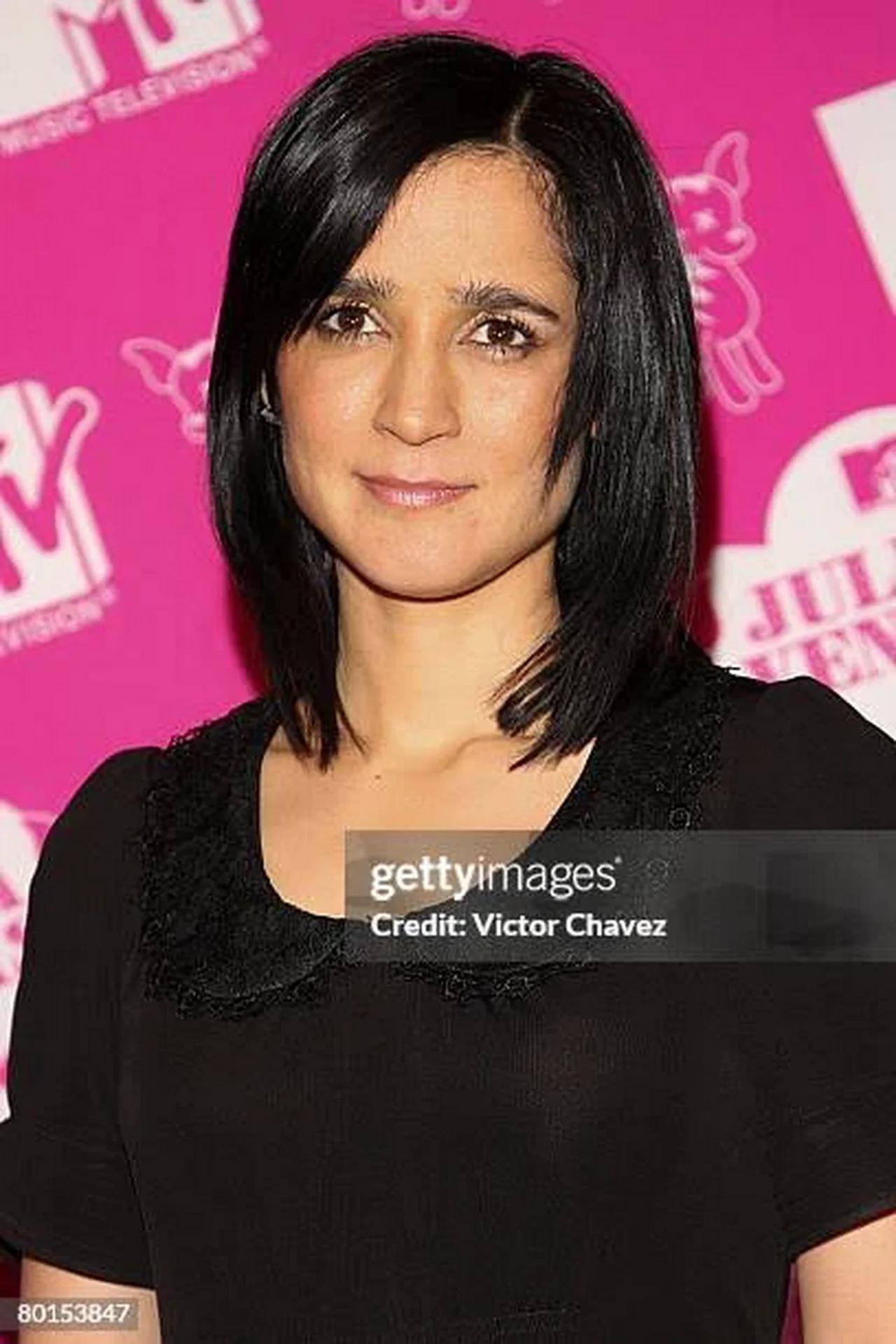 OneRepublic - Invincible (from Kaiju No. 8)[Official Music Video]