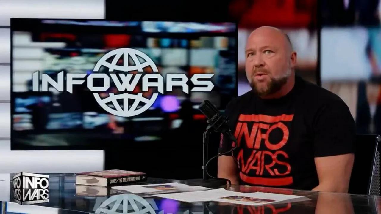 Feds Force Shutdown Of Infowars Studios See The Censored Final feds-force-shutdown-of-infowars-studios-see-the-censored-final