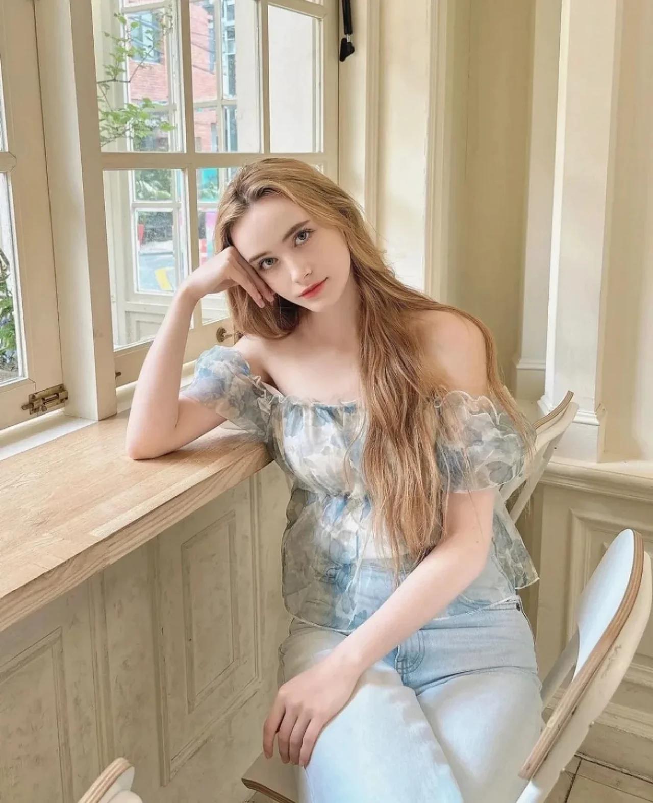 DJ_Ella_-_Shine_Like_A_Superstar__7th_Heaven_Remix_Video_Edit_(480p)