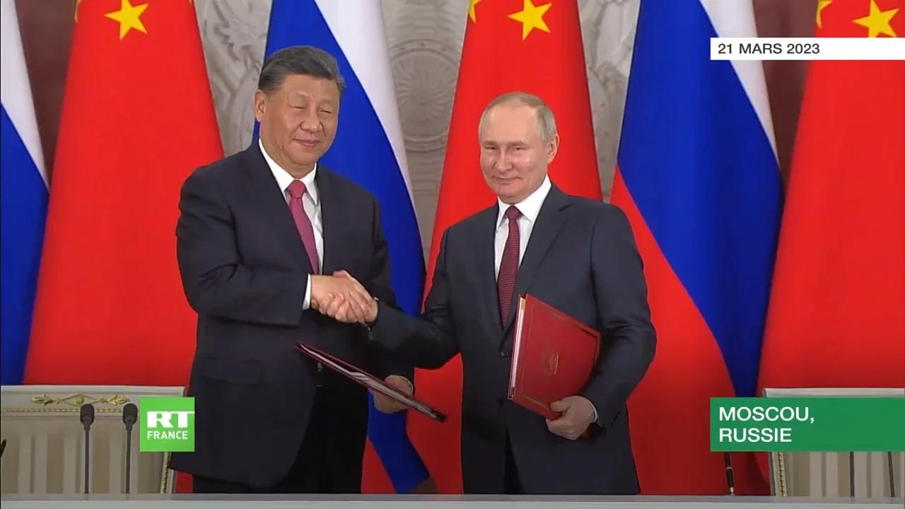 Signature par Vladimir Poutine et Xi Jinping de deux déclarations ...