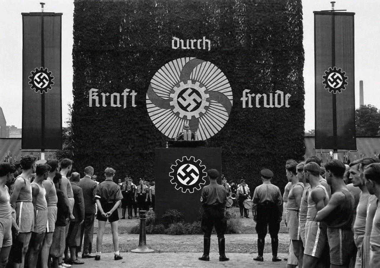 Adolf Hitler · El camino elegido... La otra Vía · NSDAP · Third Reich