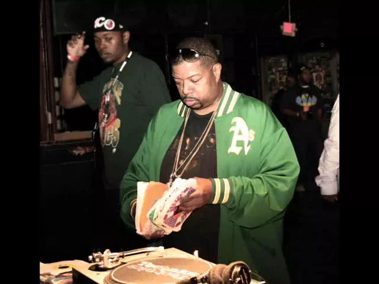 Diamond D ft. John Doe - When It Pours It Rains