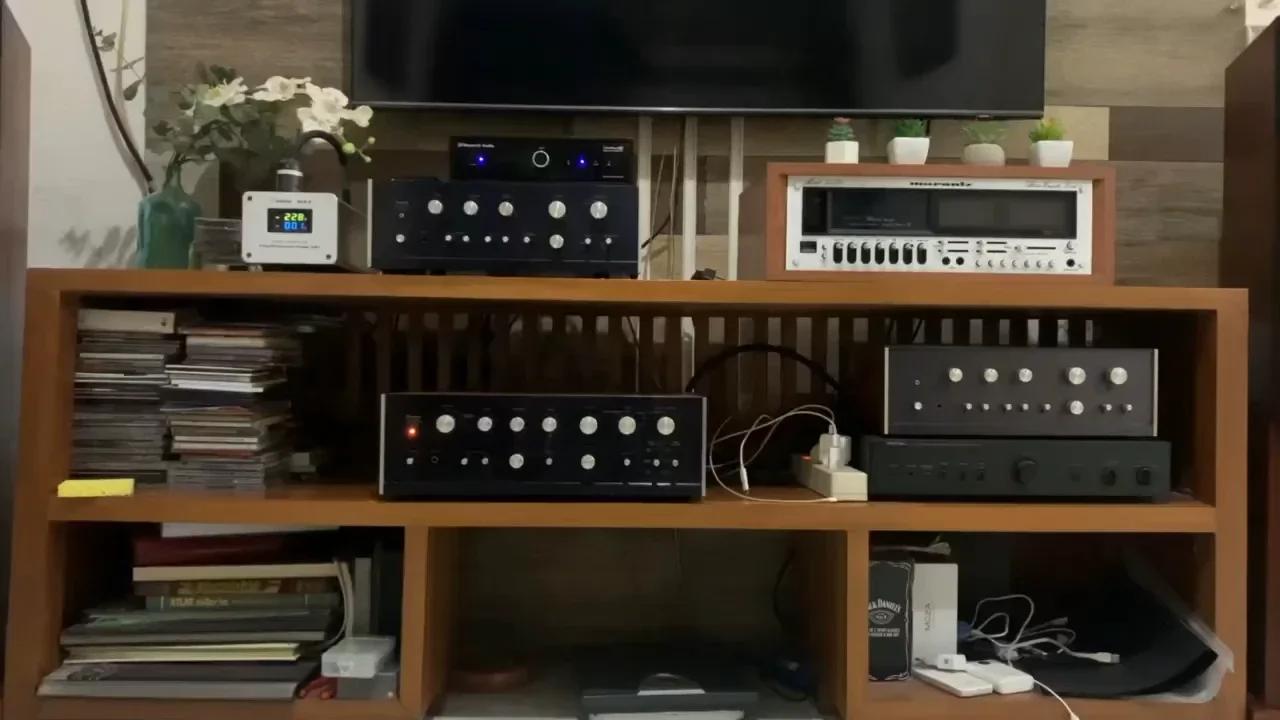 Maverick Tube Magic D2 Dac and Sansui Au Amplifier