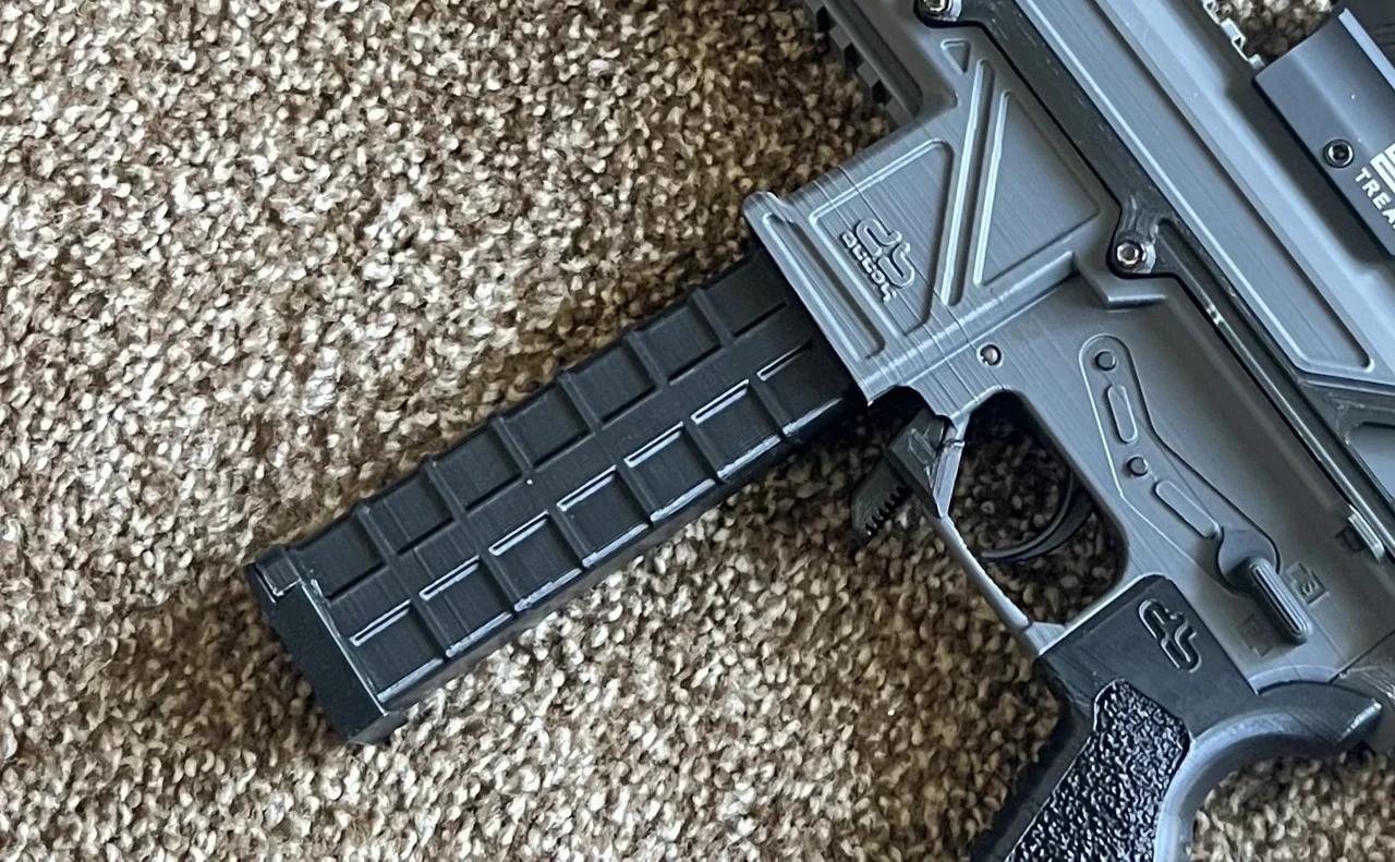 DB22 Straight Sten Waffle Mag