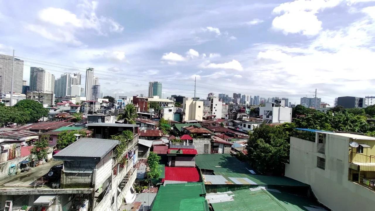 Filipino House Roof Painting Timelapse
