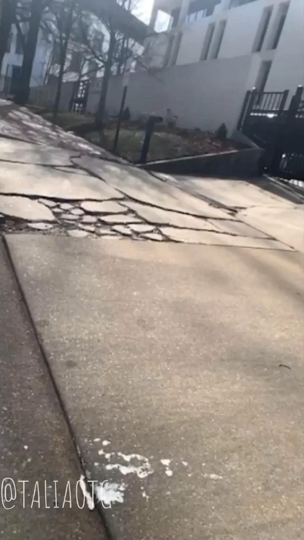 A US soldier sets himself on fire outside the Israeli embassy in the US ...