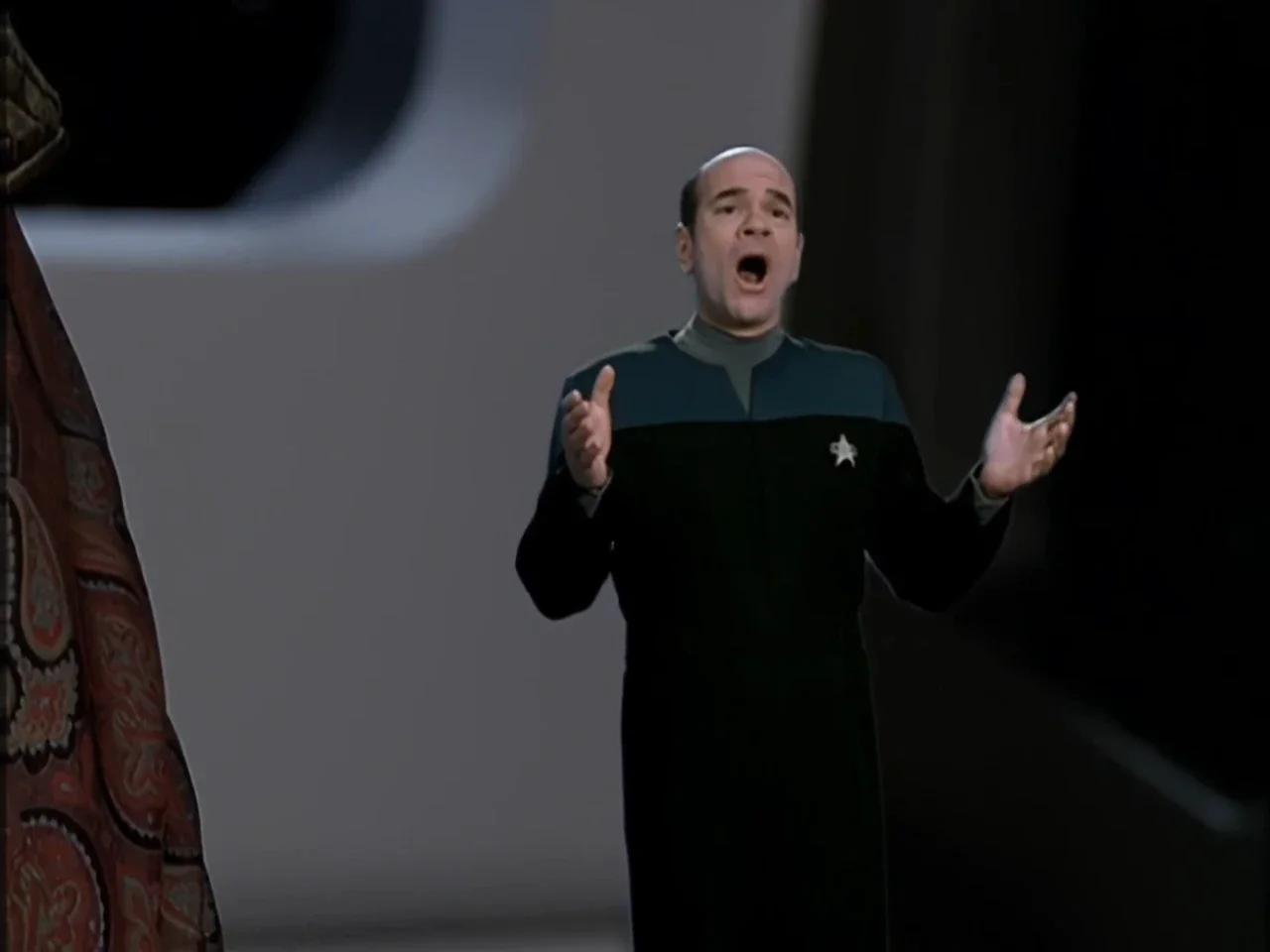 VOY - s06e13 - Virtuoso