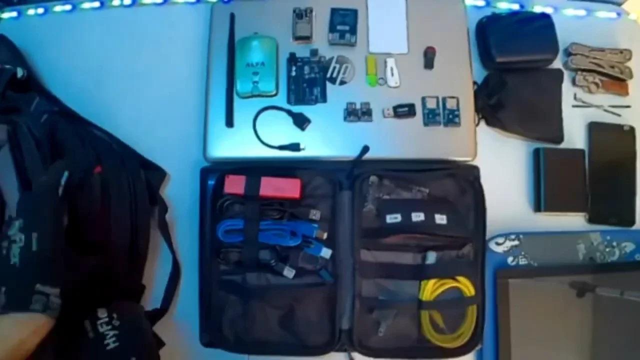 SABES QUE LLEVA UN HACKER EN LA MOCHILA HACKER BAG