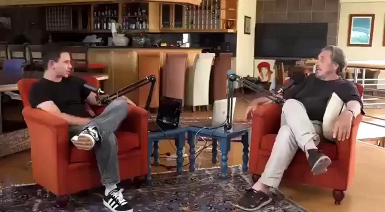 Elon Musk’s father says Michelle Obama is a man!! Same a Macron's Partner?