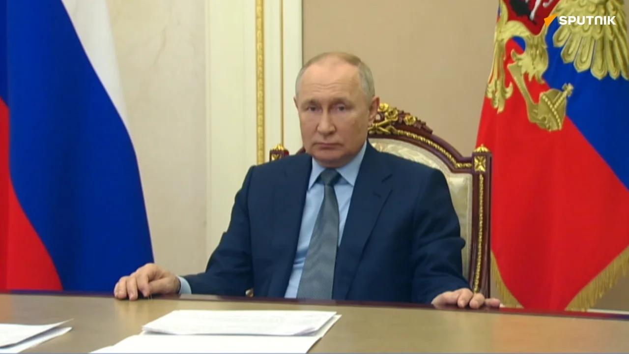 Vladimir Poutine prend la parole au sommet virtuel du G20