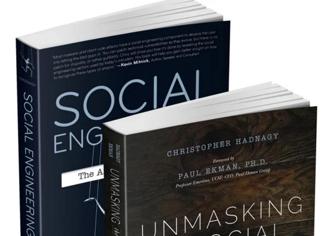 Social Engineering, the Art of Human Hacking by Christopher Hadnagy