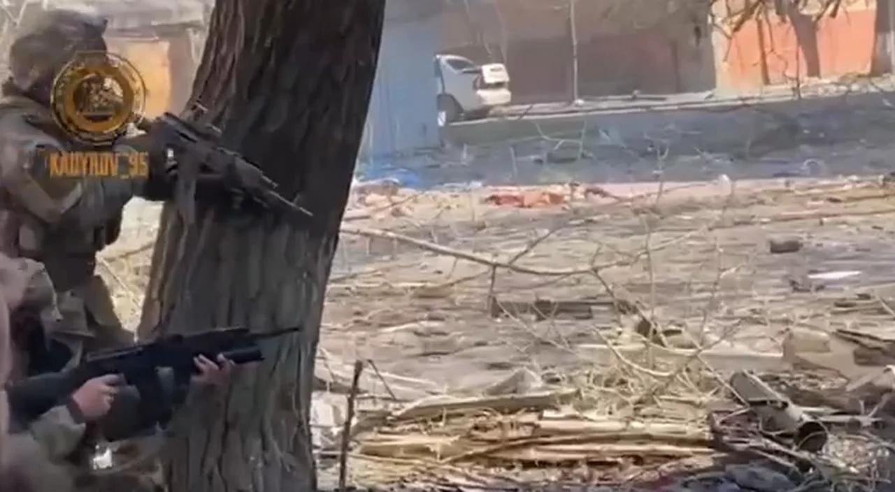 Urban battles in Mariupol SOBR Akhmat (chechens) engages the positions ...