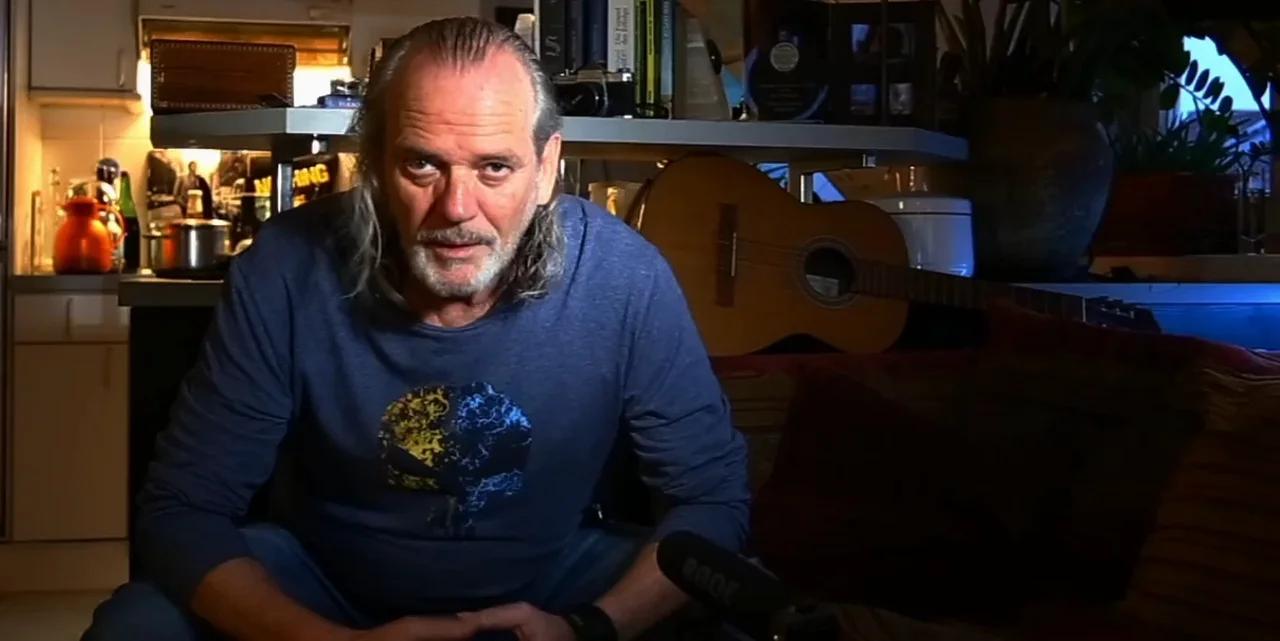 Impfpflicht was nun? Wollen die Politiker jetzt noch schnell ihren Hals ...