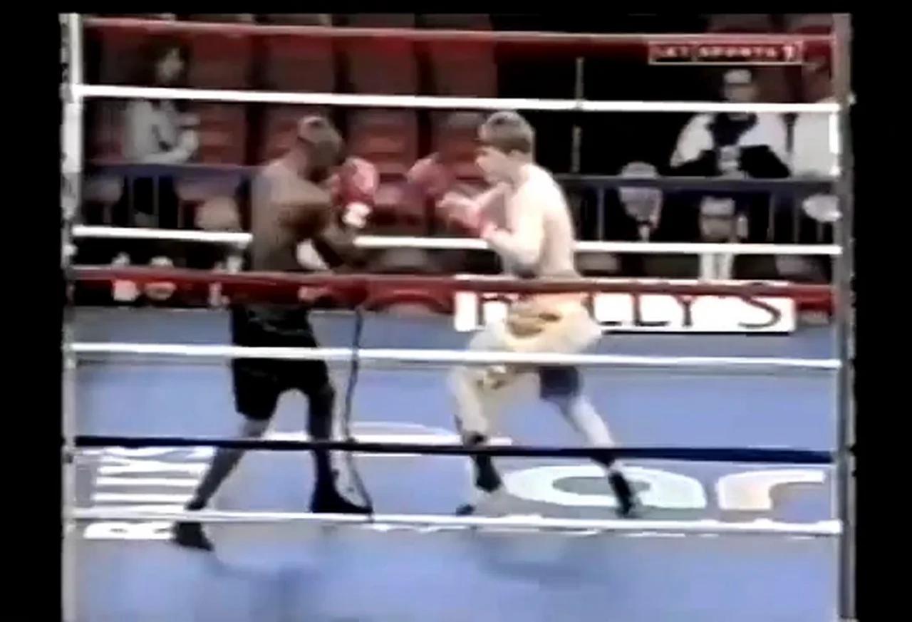 BOXING: Ricky Hatton vs Kevin Carter🥊