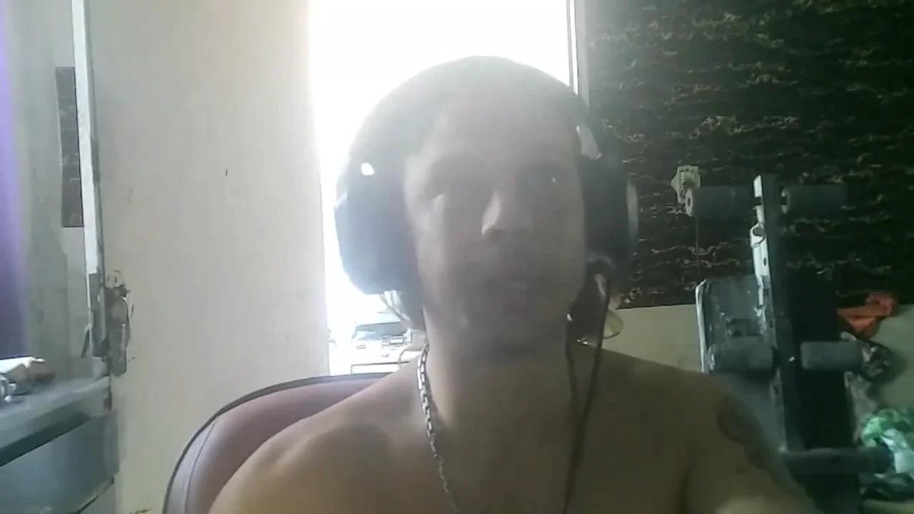 FREDERIC ROGER SE DESESPERA APÓS DONO DO BAR LIGAR O SOM DE NOVO