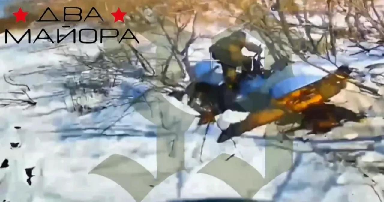 📽️-A 🇬🇧&🇫🇷, Signature strikes on enemy manpower!