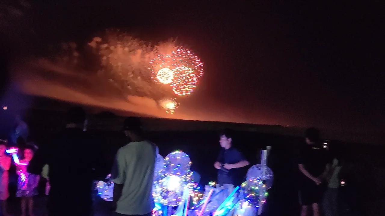 Fireworks VID_20210704_214352
