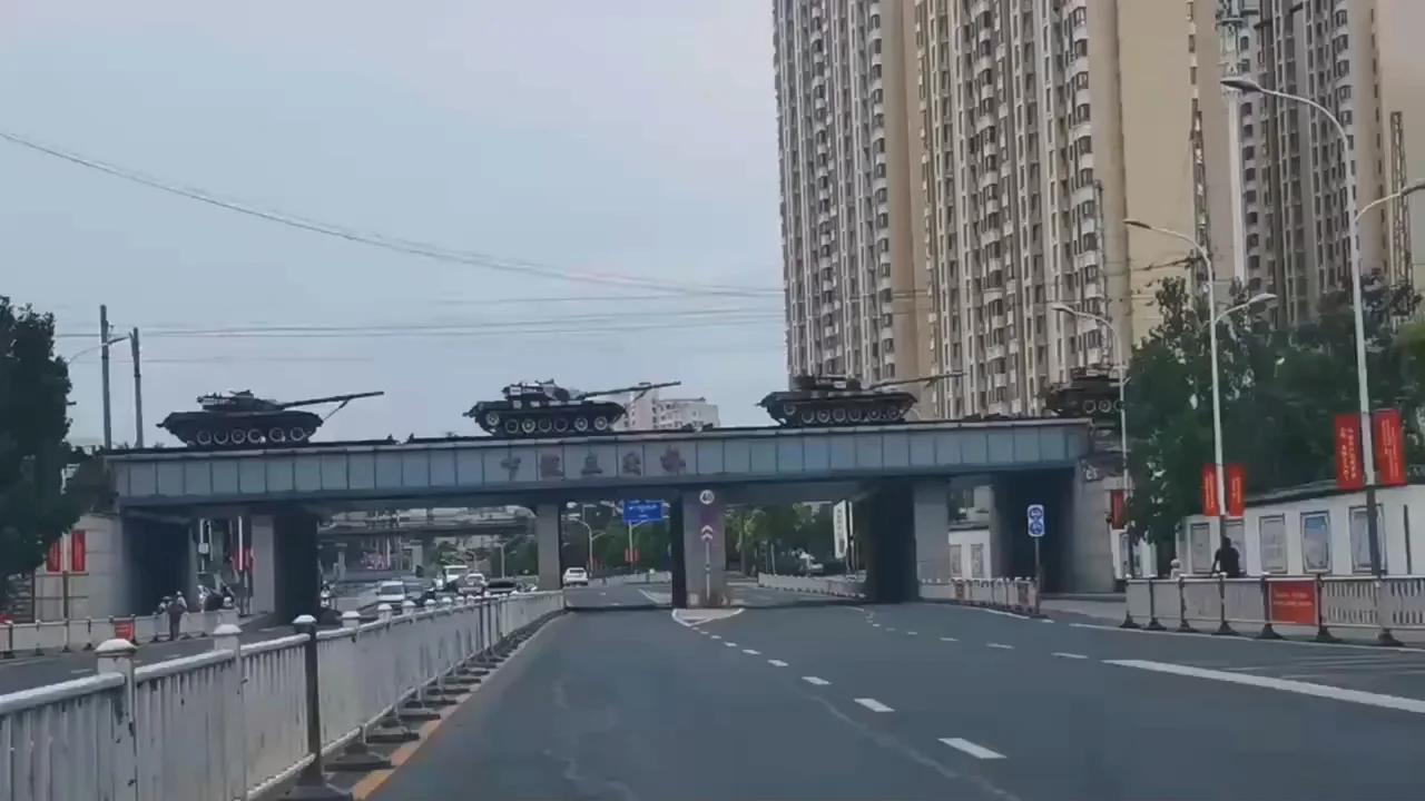 Chinese Military Hardware ‘Moves into Position' Ahead of Pelosi’s Visit ...