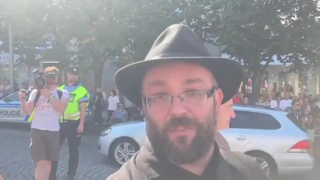 Bartoníček vs. bloger Vidlák - média neodvádějí dobře svou práci.