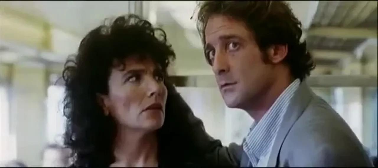 La Belle Verte - 1996- 2 scènes censurées - le metro - L'assemblée ...