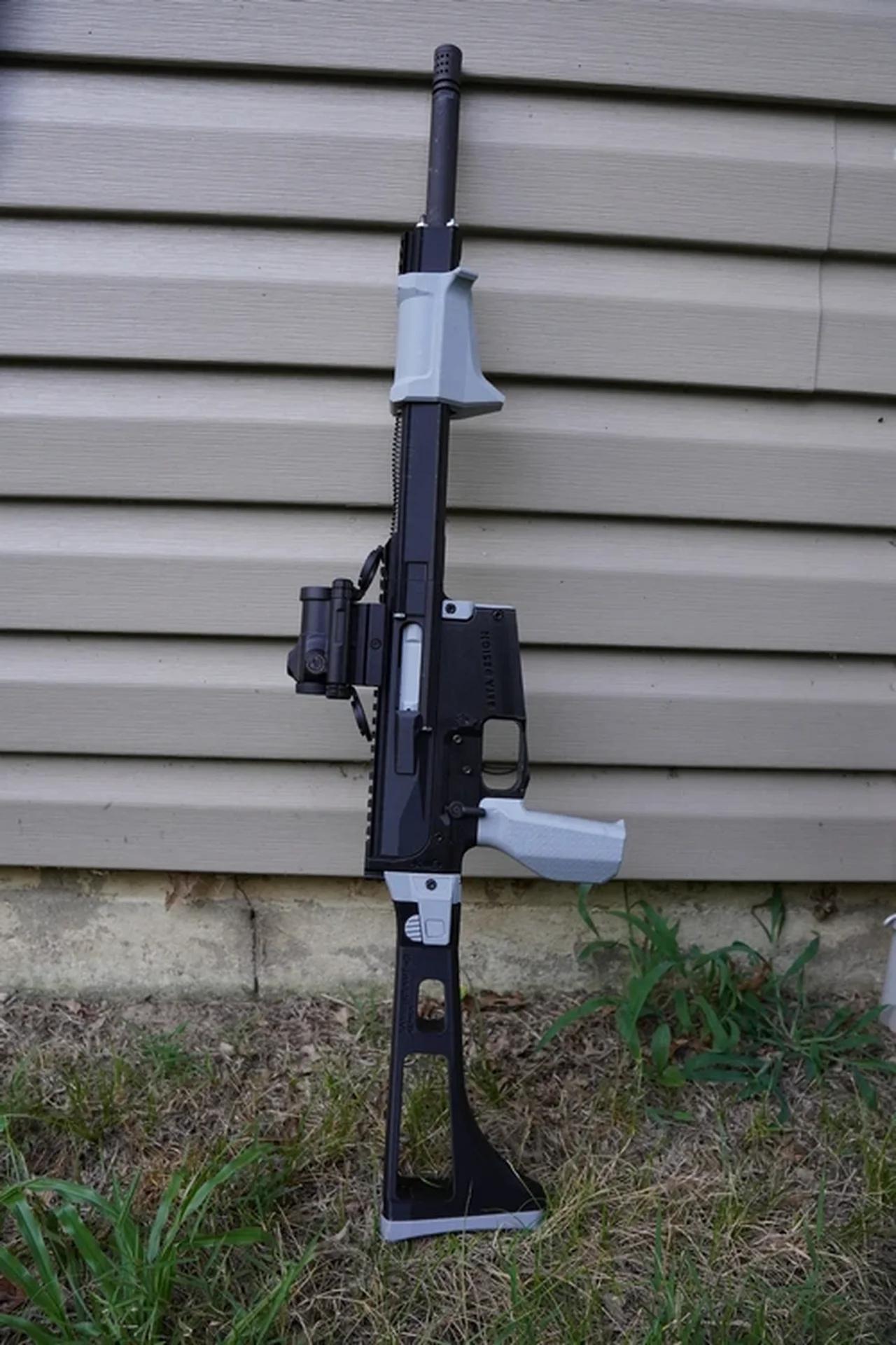 The Monarch by SwarmTech and the Apple Pie by 3D Arms and Middleton Made