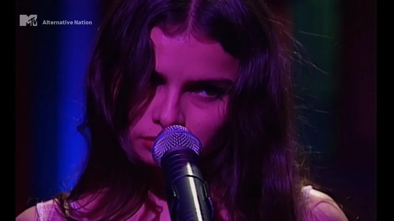 Mazzy Star - Fade into you (live for MTV Europe) (HD Rip)