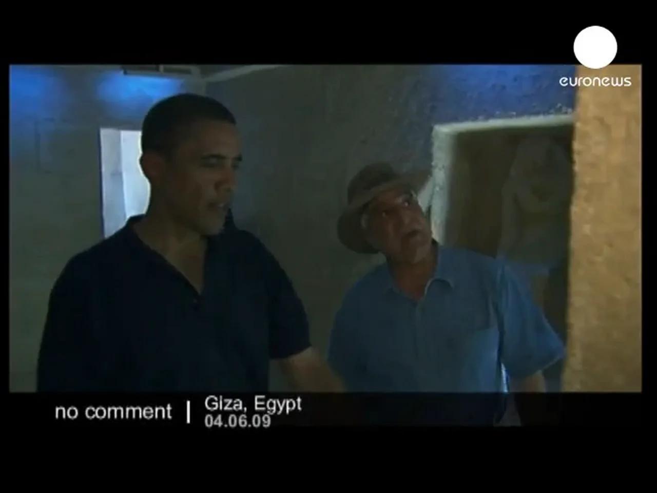 Barack Obama visits the Pyramids at Giza