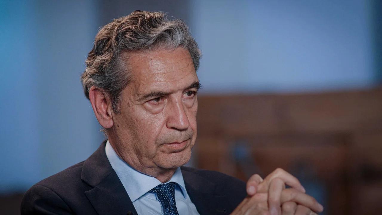 JUAN ANTONIO DE CASTRO. TRAILER CROWDFUNDING WWW.THEBLUEDOTMOVIE.COM (ENG)