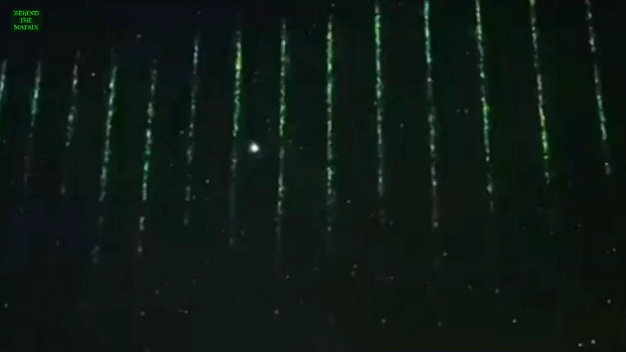 Der Matrix Code am Himmel? 😎