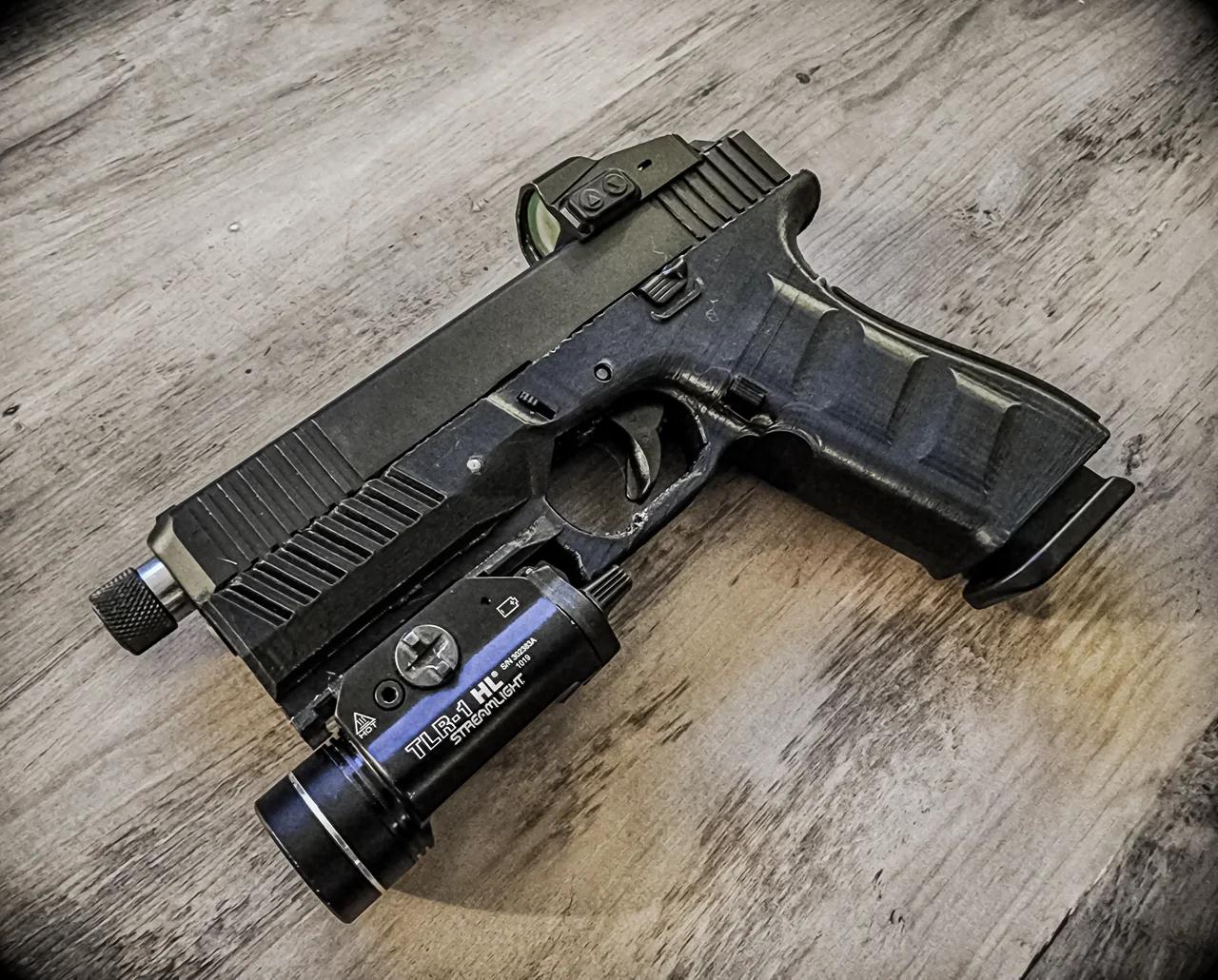 Unseenkiller Remix - PY2A Glock 17 Gen3 (gen5 locking bar spring)